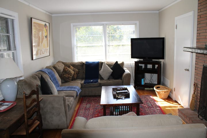 Cozy Home Near Five Points - Columbia, SC
