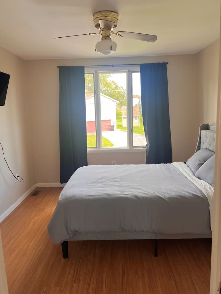 Charming Private Room With Tv - Bethlehem, PA
