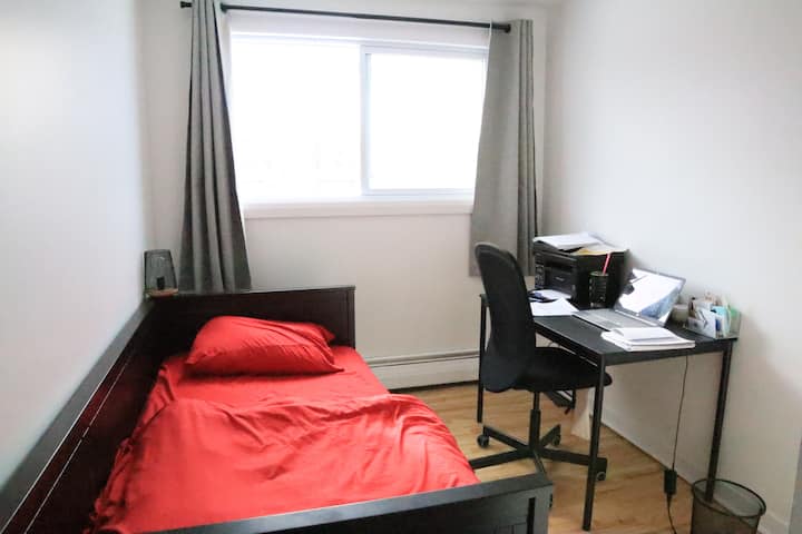 Chambre Ensoleillée à Ste Foy - Levis