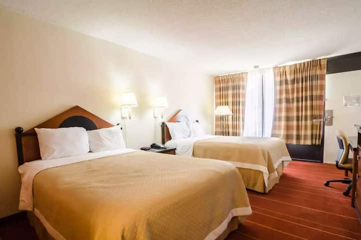 2 Full Bed Smoking | Oyo Hotel Greensboro East - Greensboro, NC