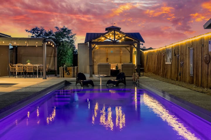 Vegas Getaway: 3br Home With Pool & Hot Tub! - Lake Las Vegas, NV