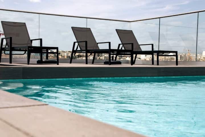 Studio With Balcony And Access To Rooftop Pool - La Valeta