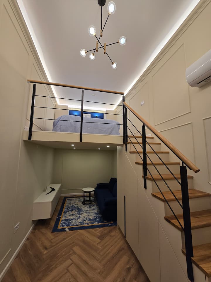 Cozy Elegant Gallery Central Budapest • All Nearby - Budapest