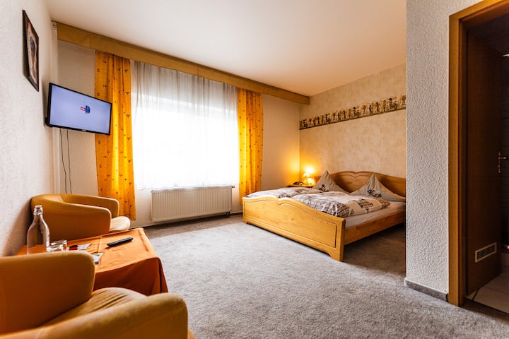 Großes Doppelzimmer Mit Bad - Kiedrich