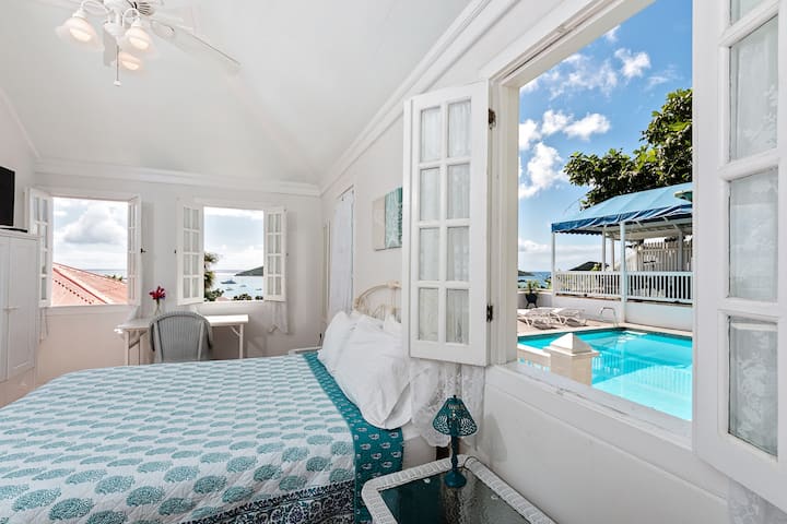 At Home In The Tropics Inn; Harborview Room - Saint Thomas