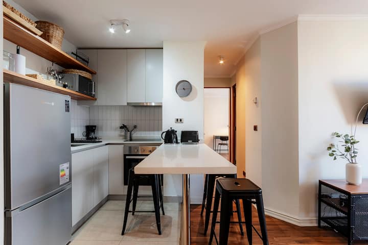 Renovado Y Acogedor En Providencia Con Terraza - Providencia