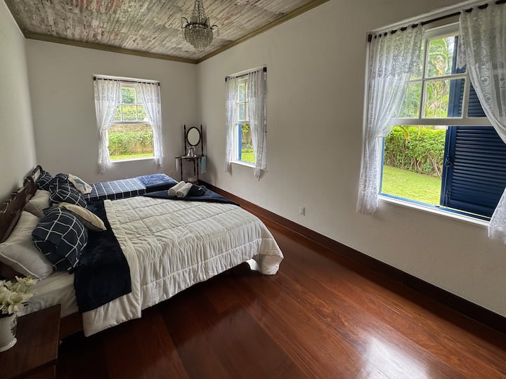 Reviva O Século Xix Em Casa Histórica Na Serra - Teresópolis