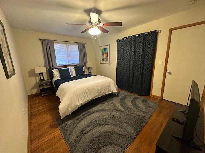 Nicely Appointed 1bd Budget Stay - Rockford, IL