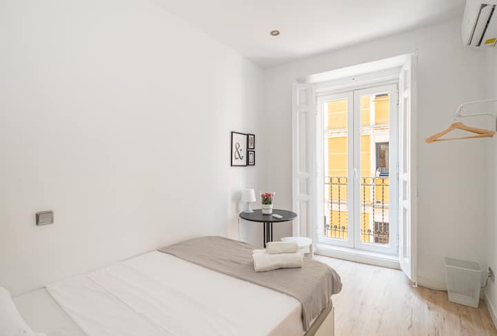 Luminoso Y Céntrico En El Corazón De Madrid - Madrid