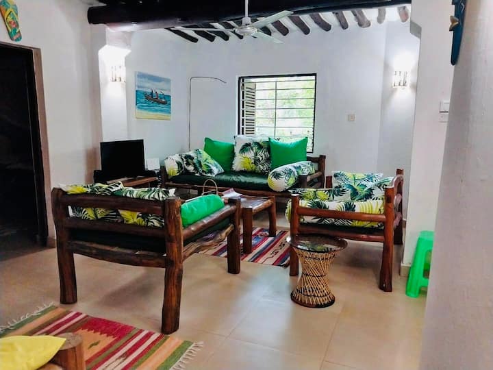 Beachside Cottage-tiwi - Diani Beach
