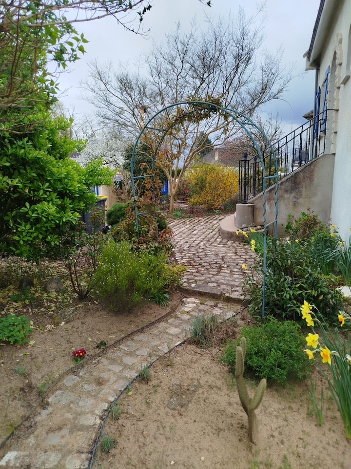 Chambre à Proximité De Tours -P'tit Dej - Vouvray