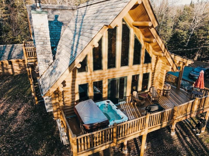 Cottage Le Masters Golf & Hot Tub! - Sainte-Agathe-des-Monts