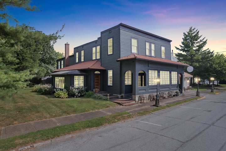 The Benchmark Inn - Georgetown, OH