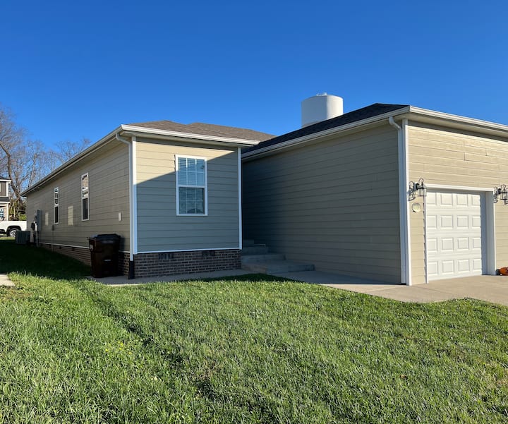 3 Bed 2 Bath Modern Apartment - Berea, KY