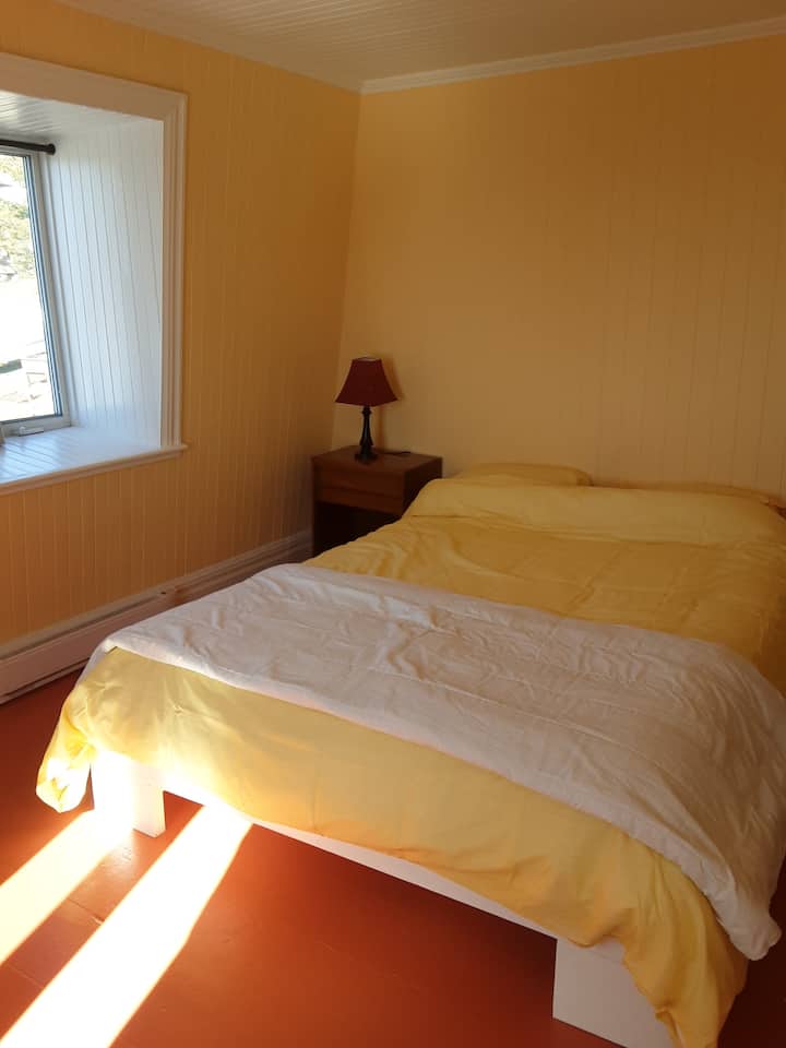 La Chambre Jaune Au 404 - La Malbaie