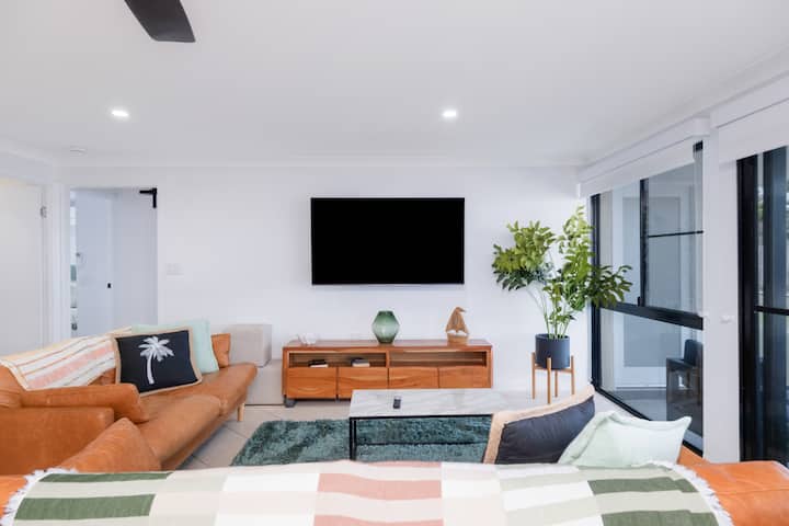 *The Beach Loft * 2b2b - Renovated Apartment - Yeppoon