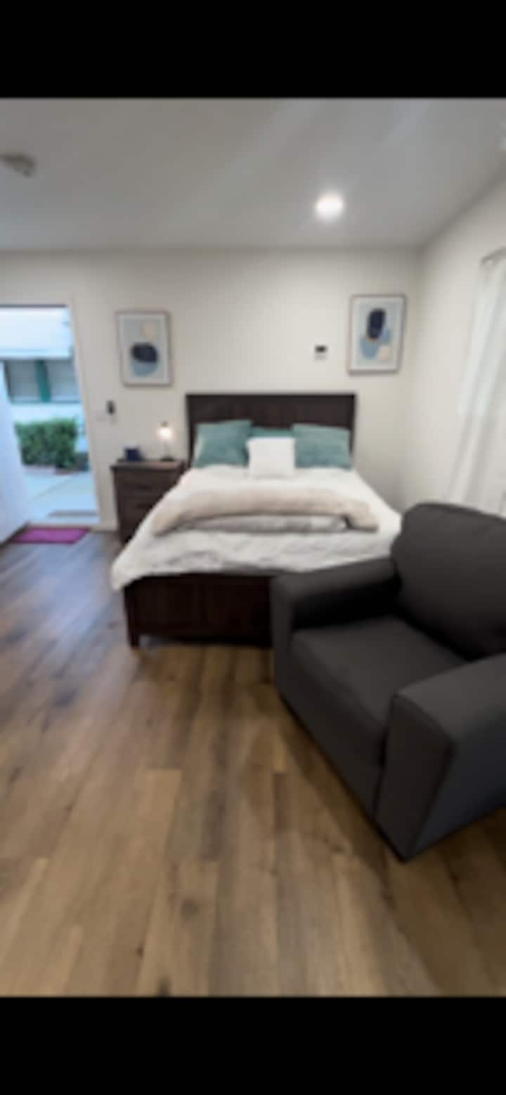 Cozy Studio In Central Stockton - Stockton, CA