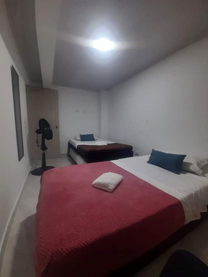 Gurus Fr | Apt. F/6, First Floor, Megacable, Termi - Dosquebradas