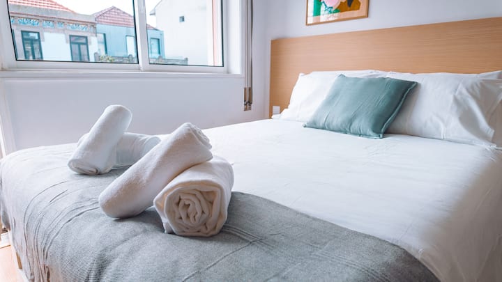 Modern Co-living - Room 21 With Private Balcony - Porto