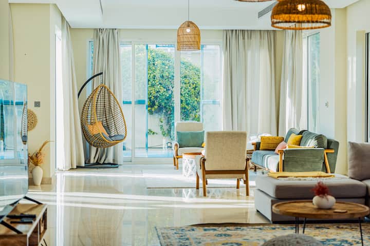 Stunning 4br Jumeira Park Villa - Dubái
