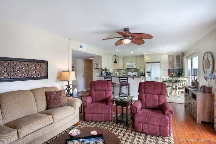 Amazing Lantern District Condo!  All On One Level. - Dana Point, CA