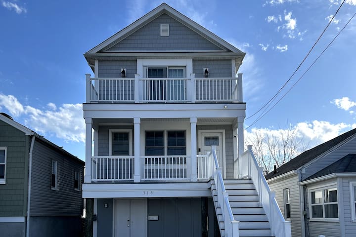 Seaside Heights Beach House - Seaside Heights, NJ