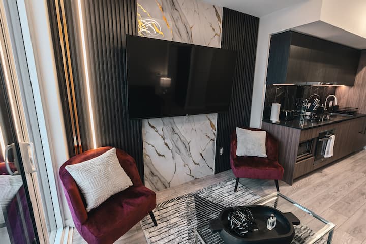 Villa De Lux - Toronto