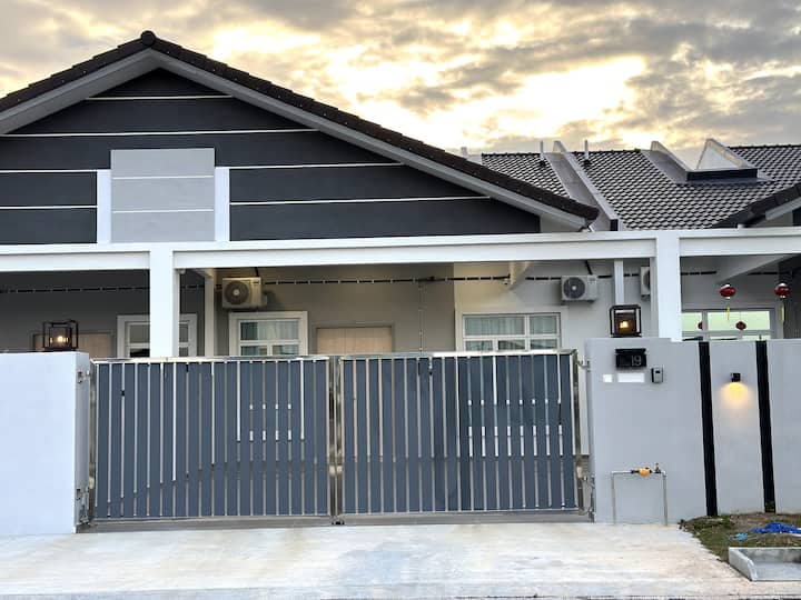 De Home Kluang Homestay - Kluang