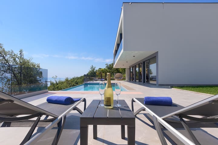 Noble Riviera Villa Mila - Rijeka