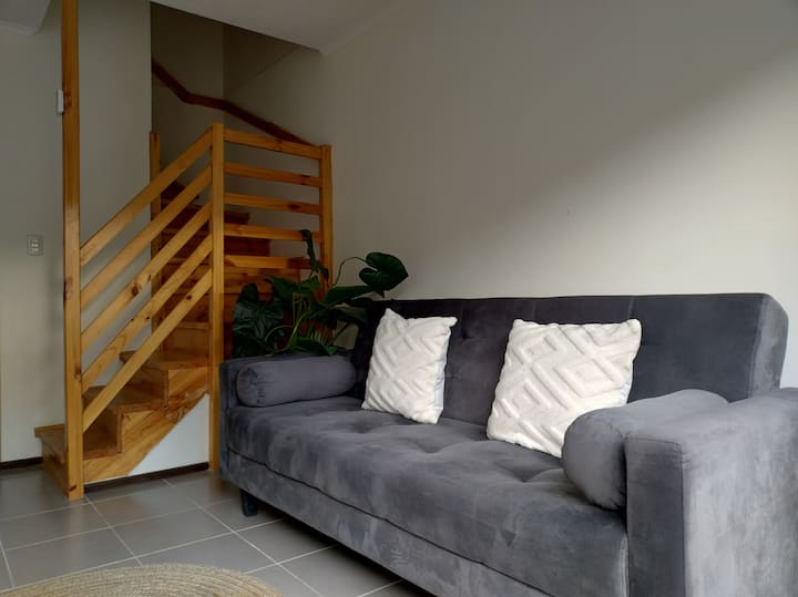Hermosa Casa En Linares - Linares, Chile