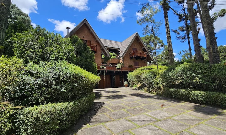 Aconchego E Casa De Bonecas - Campos do Jordão