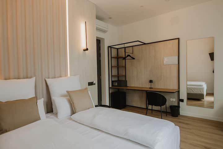 Habitación Doble Deluxe Poolside - Chiclana de la Frontera