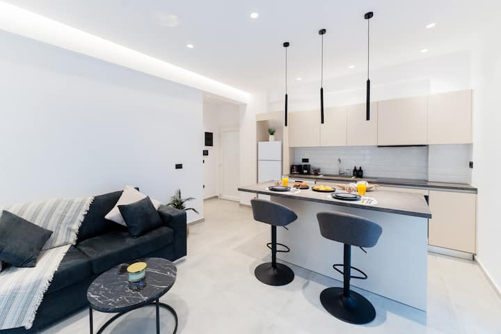 Alter Ego I Cozy Corner Rhodes - Rhodes