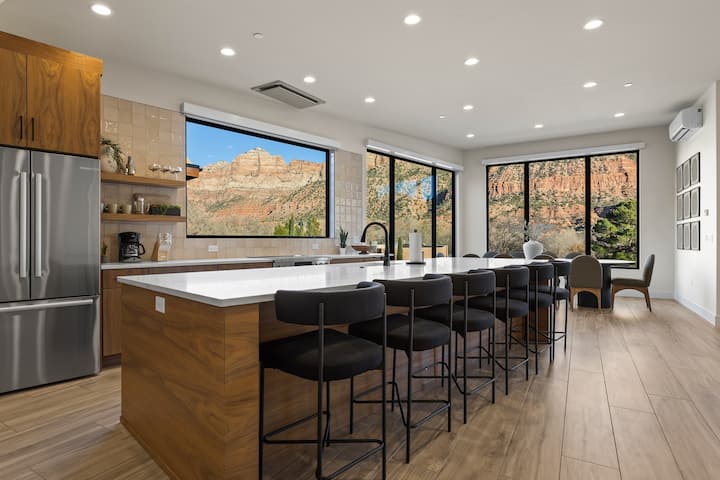 New! Zion Blvd House - Springdale, UT