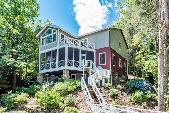 Lured In On Holmes Lake House - Lake Lure, NC