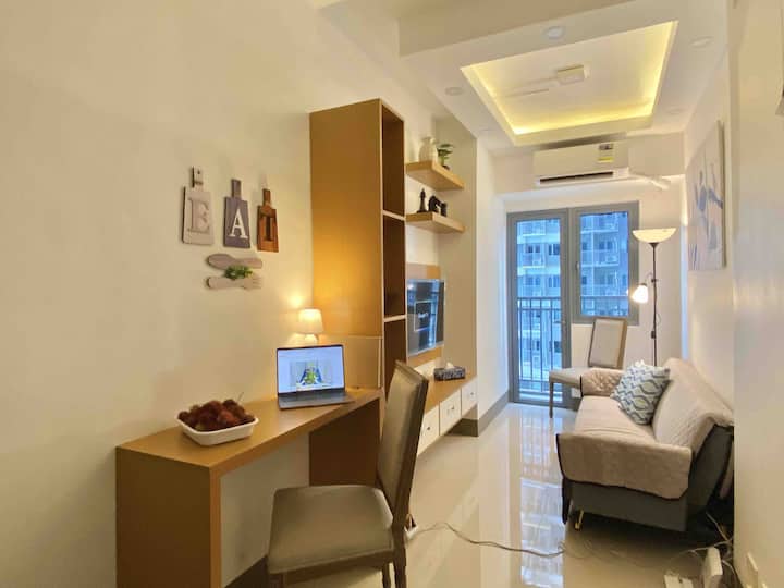 Sleek 1 Br Apt At Fame W/ Balcony - Pasig