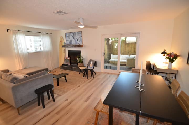 Modern Surf Lodge Steps To Downtown And Beach - Cocoa Beach, FL