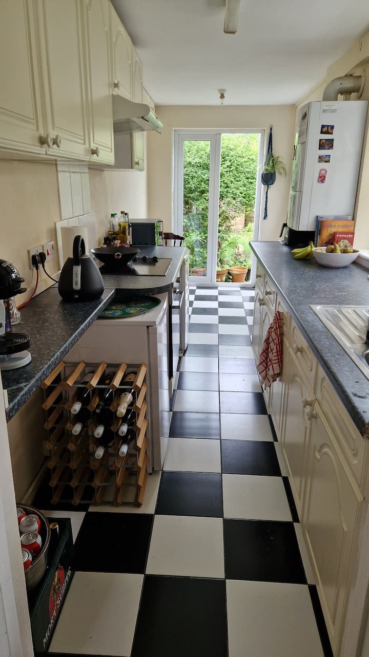 House In Cheltenham - Gloucestershire