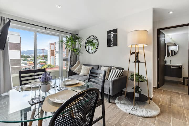 Descanso En Parque Mateo - San Juan Sacatepéquez