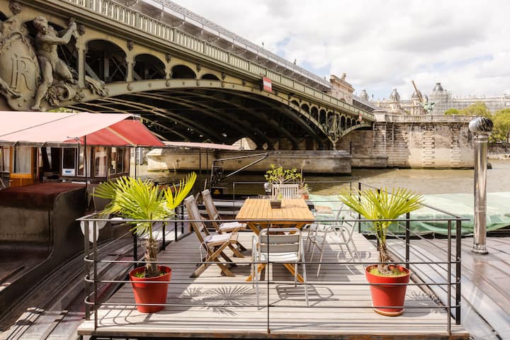 25 Best Airbnb Houseboat Rentals In Paris - Updated 2024 | Trip101