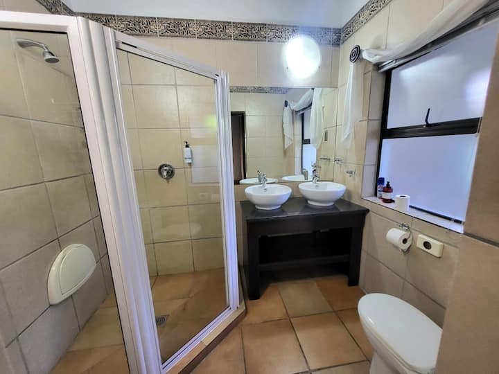 1br/1ba East London Coastal Stay | Pool + Braai - East London