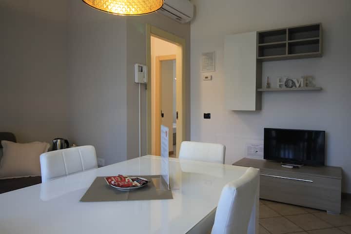 Comfort Two Bedrooms Apartment - Cinisello Balsamo