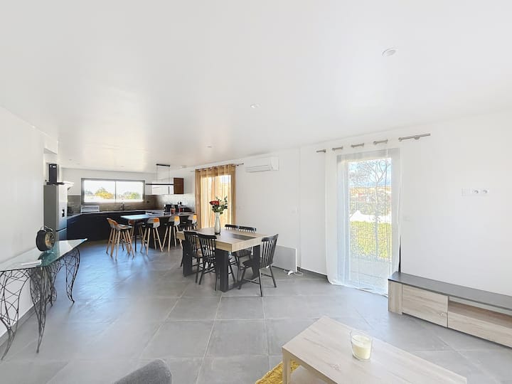 Location  Maison  Jusqu’à 6 Personnes - Castries