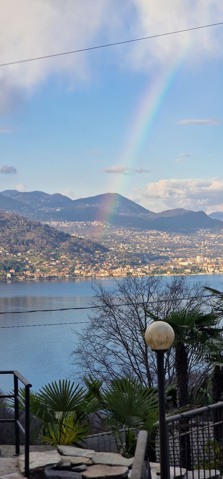 House Viola With Terrace Overlooking The Lake - Baveno