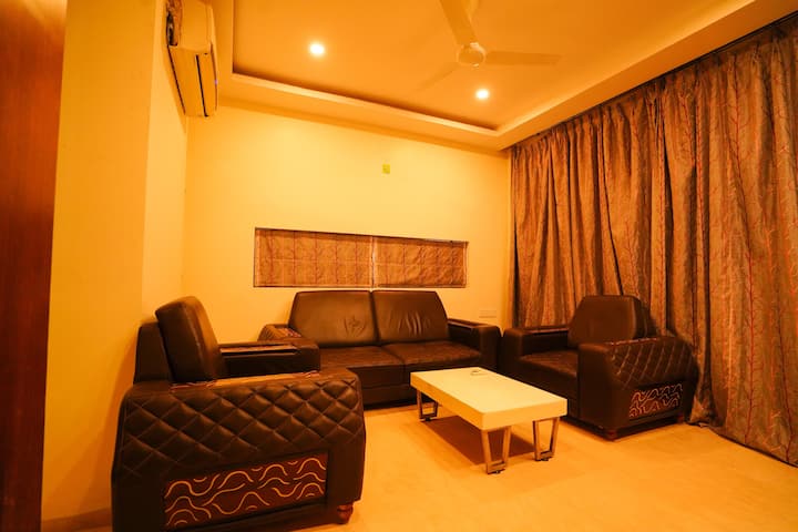 Paradise Homestay Near Srinivasm Ttd Ticketcounter - Tirupati
