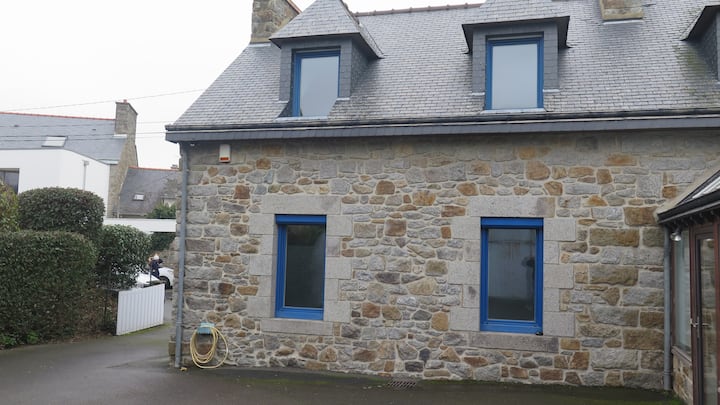 Belle Maisonnette Dans Longère - Langueux