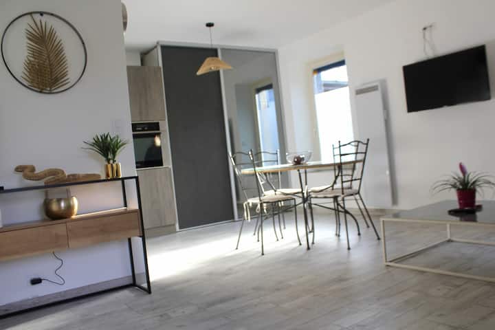 Belle Maisonnette Dans Longère - Langueux