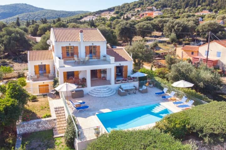 Villa Eleni W/pool Walk To Beach - Asos