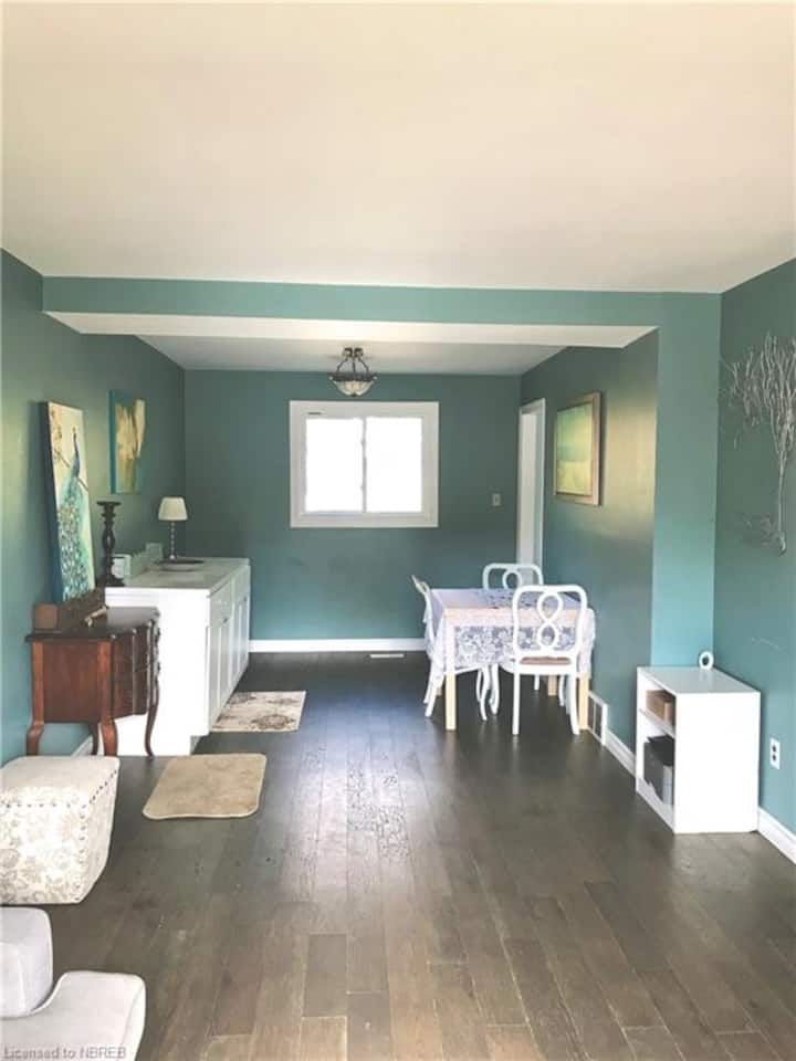 Private Room In Basement Shared Space With Others - North Bay