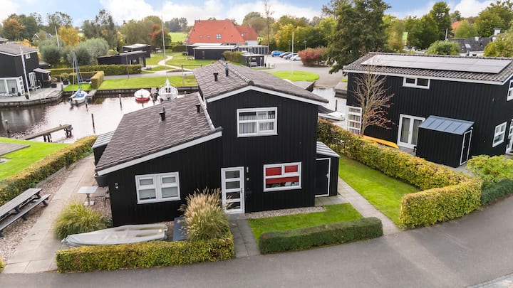 Luxe 6 Pers. Familiehuis Met Eigen Aanlegsteiger - Friesland